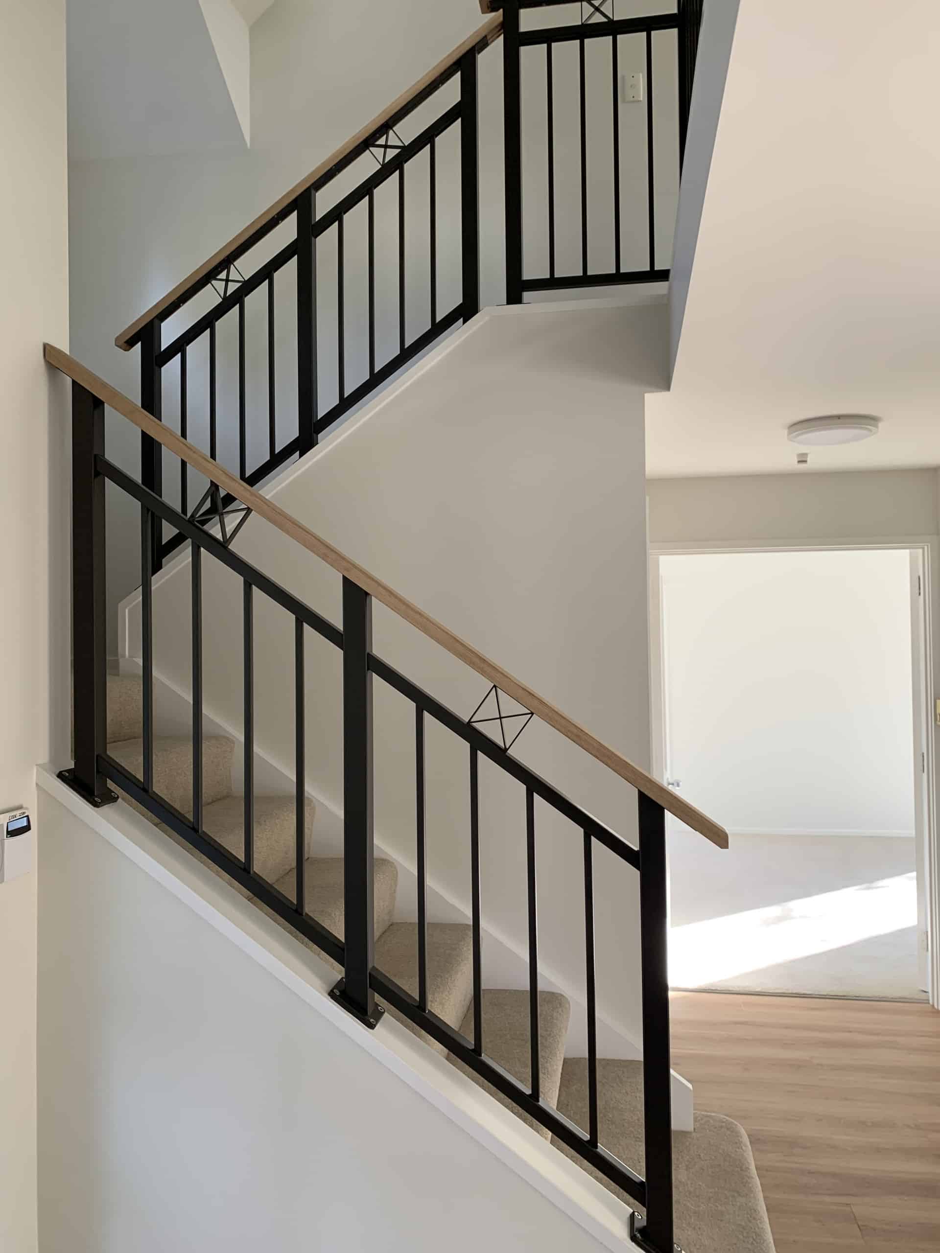 Canterbury Balustrade Aluminium Framed Windsor Top Fix Timber top rail ...