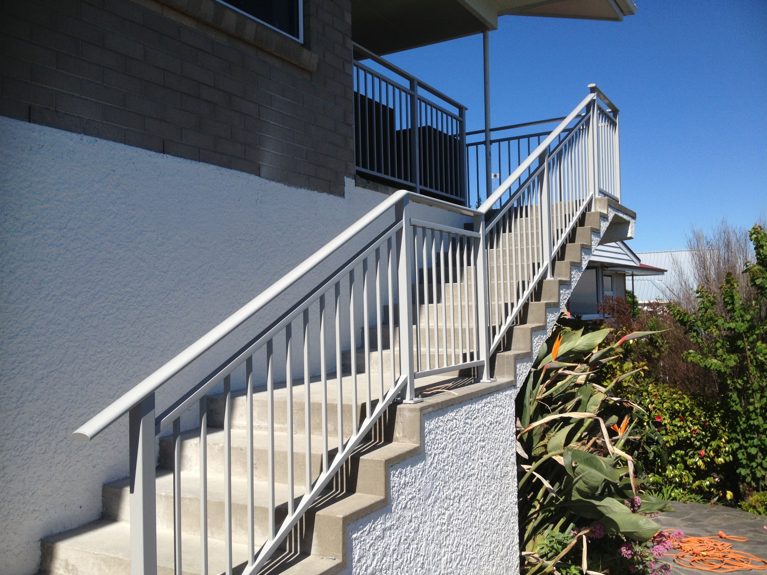 Canterbury Balustrade Aluminium Framed Windsor Top fixed - Stair ...