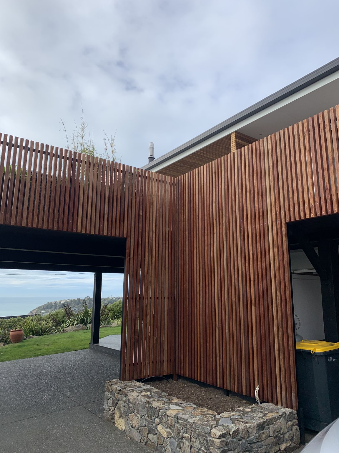 Canterbury Balustrade Custom Timber Slat Aluminium frame 5 | Canterbury ...