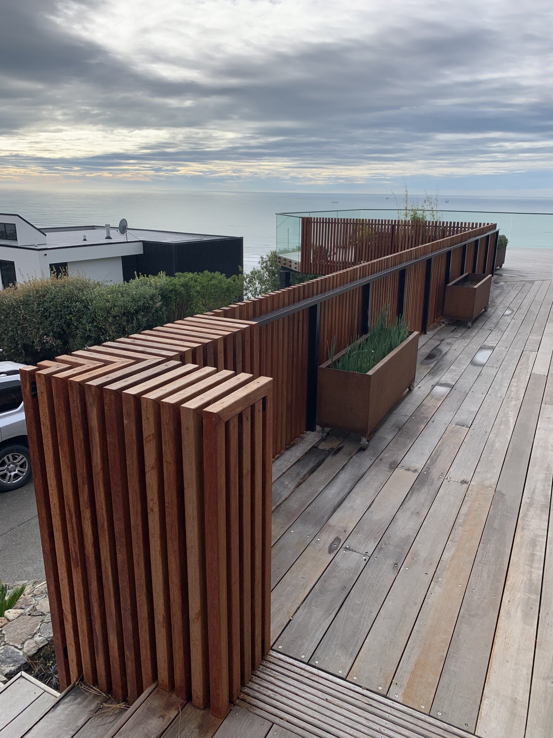 Canterbury Balustrade Custom Timber Slat Aluminium frame 6 | Canterbury ...