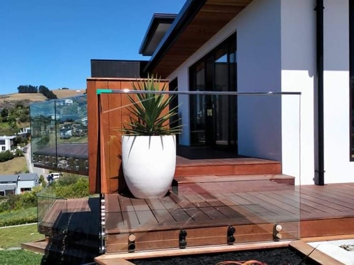 Canterbury Balustrade Frameless Glass Standoff SS Top rail 4 ...