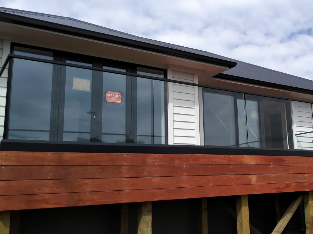 Metropolis Top Fixed Channel | Canterbury Balustrades