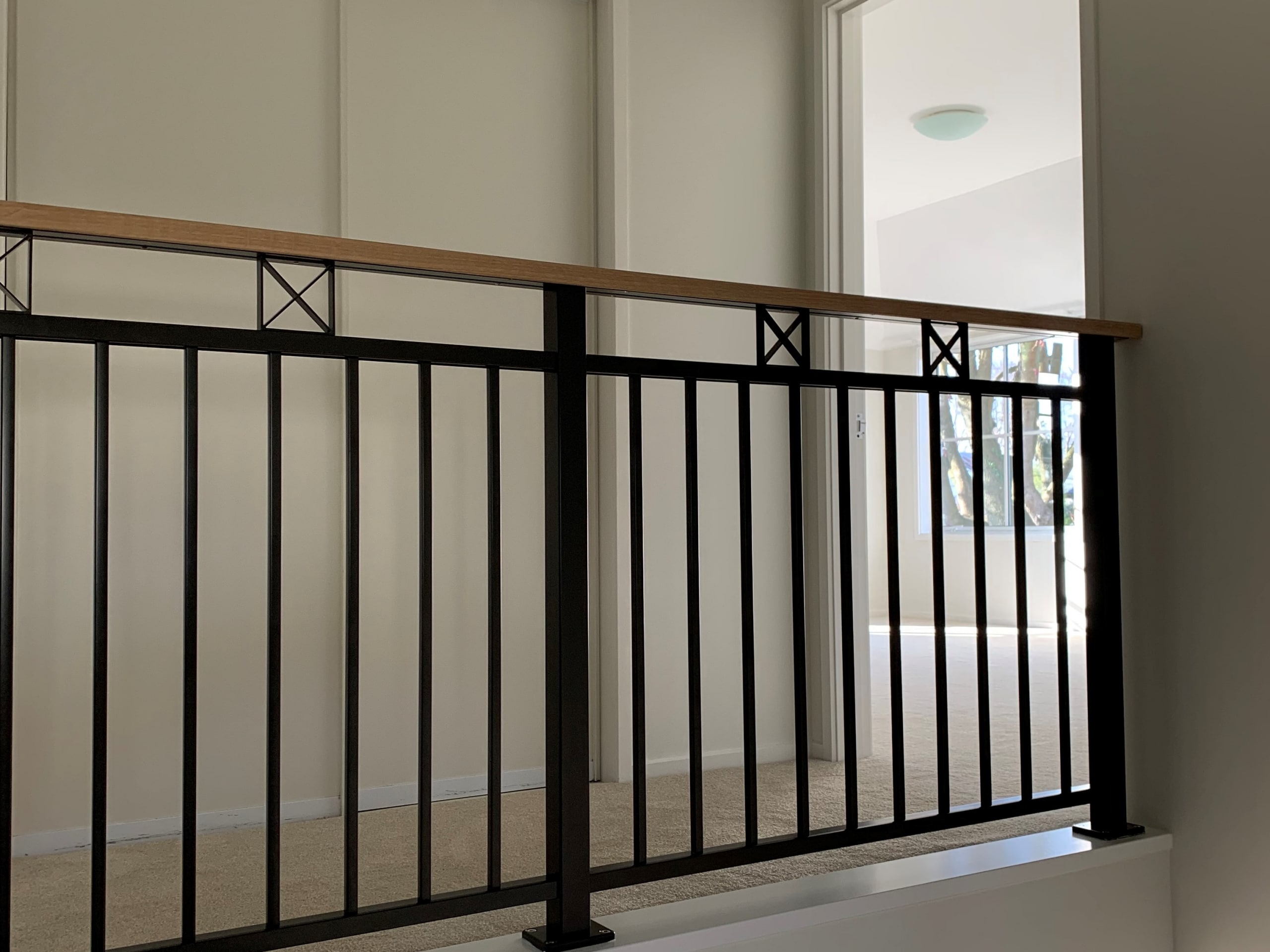 Canterbury Balustrade Windsor Top Fix Timber top rail landing LS ...